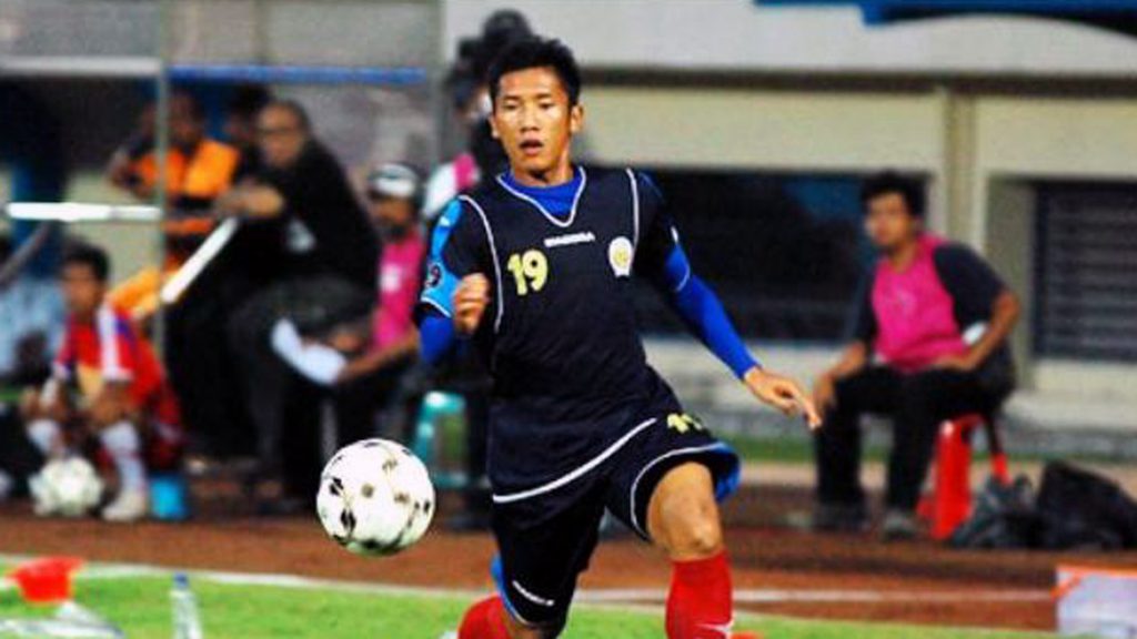 Ahmad Bustomi dan Pemain yang Sering Keluar-Masuk Arema - WEAREMANIA